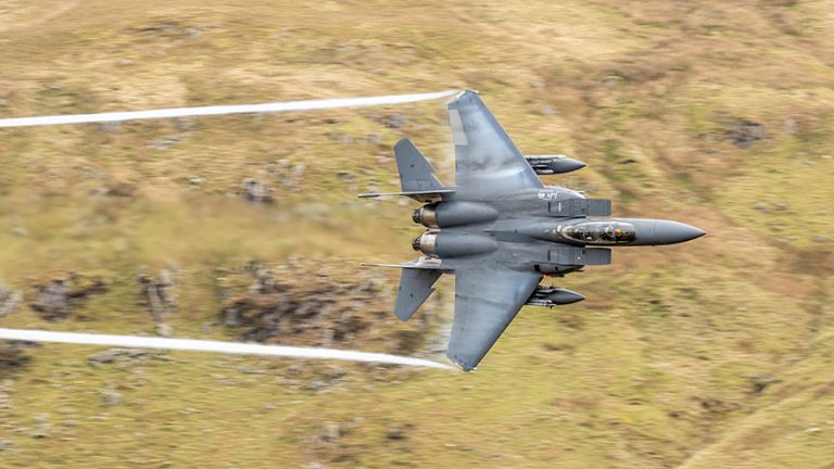 How to photograph aircraft - A guide to Aviation Photography